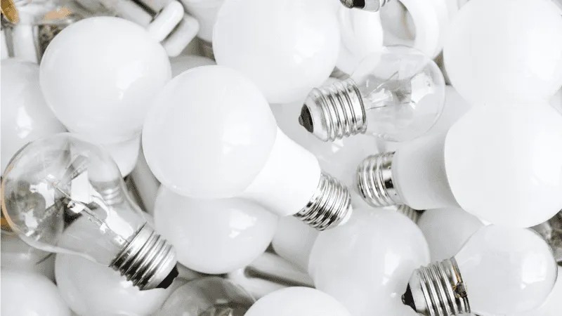 Guida completa alle dimensioni, tipi, forme e codici delle lampadine