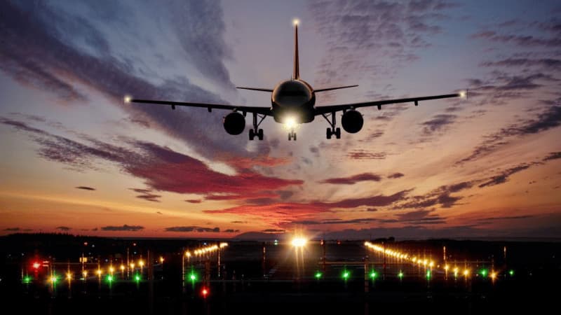 The Guide To Airport Runway Lights Color And Spacing