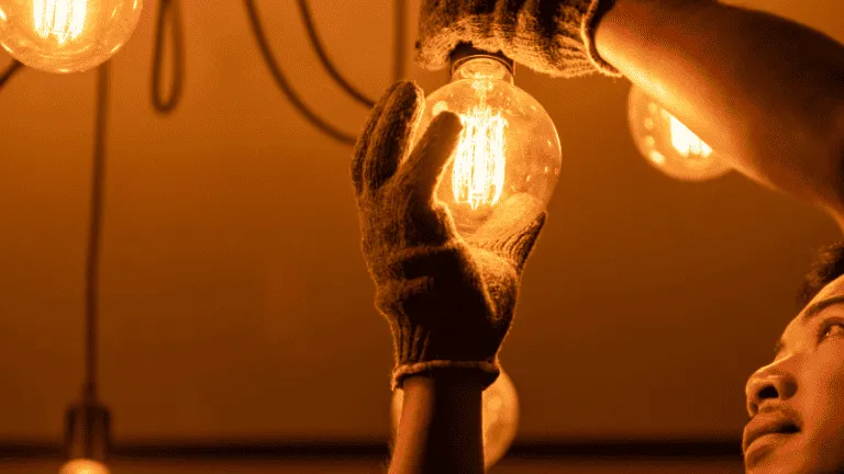 The Ultimate Guide To Light Bulbs: Types And Manufacturing