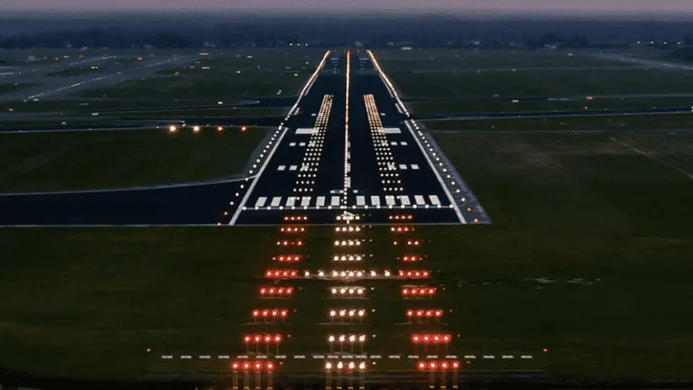 The Guide To Airport Runway Lights Color And Spacing
