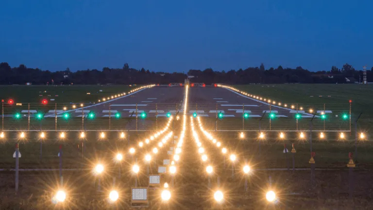 The Guide To Airport Runway Lights Color And Spacing